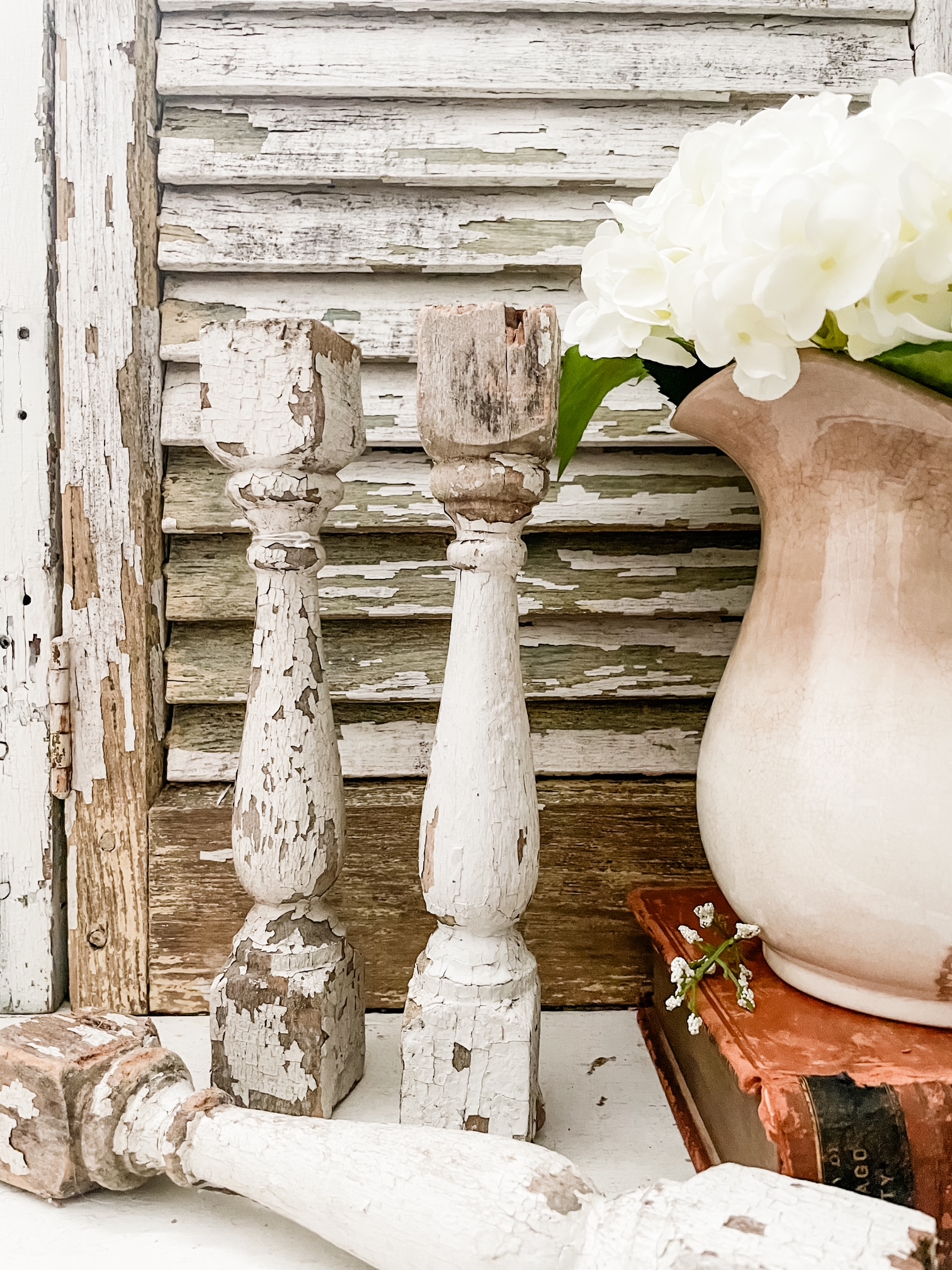 Blackdog Creations - Vintage Architectural Salvage Chippy White Spindle ...