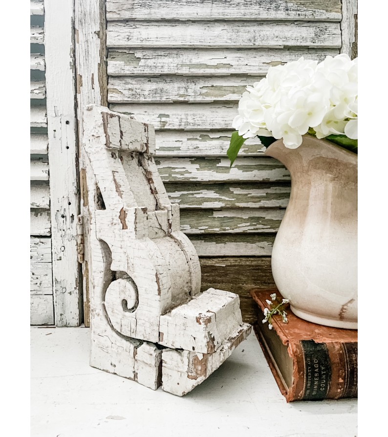 Blackdog Creations - Vintage Architectural Salvage Chippy White Corbel ...